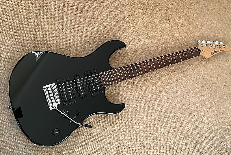 Yamaha ERG121 Electric Guitar, Black - Rock Stock Stores