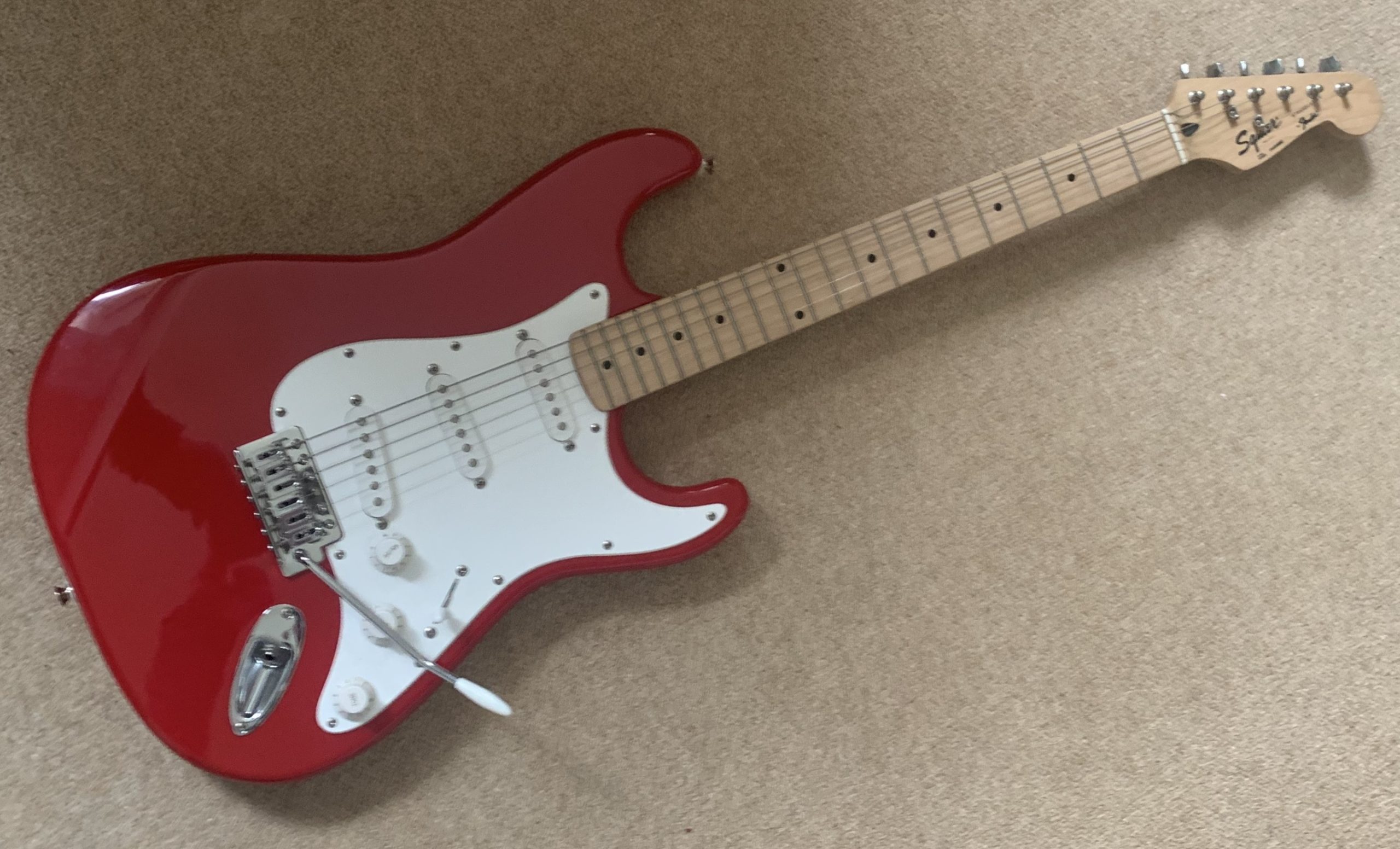 SQUIER STRATOCASTER RED 1994 KOREA - Rock Stock Stores